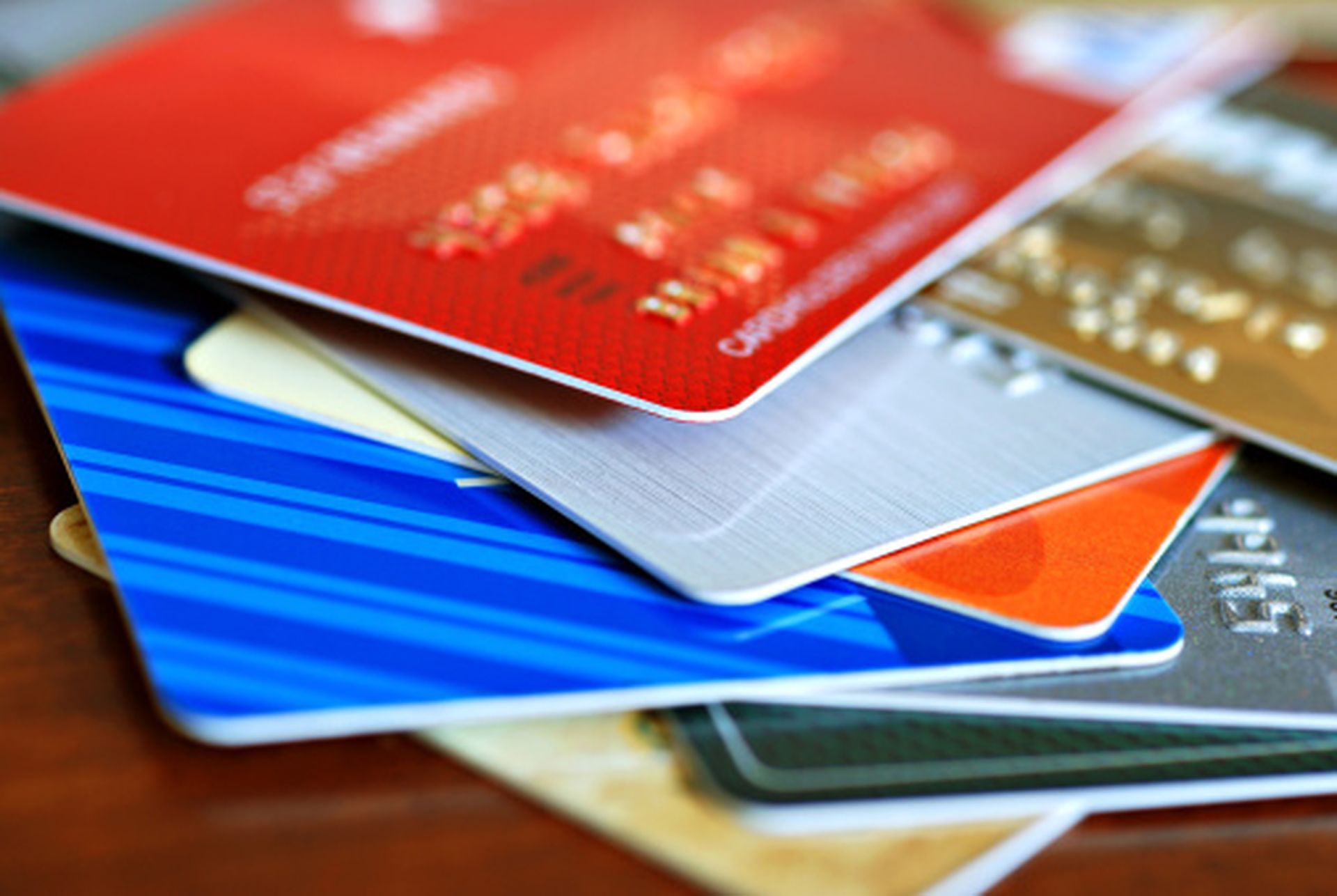 Massive US payment card compromise facilitated by Chinese smishing ...